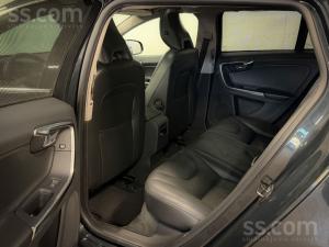 Pelēks Volvo V60 2012 Jūrmala, ar dzinēja tilpumu 2.00 L un nobraukumu 332 tūkst. km par 6495 €, foto 27 vietnē AUTOMOTO.COM.LV