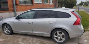 Grey Volvo V60 2012 in Kaunas, with an engine capacity of 1.98 L and mileage of 350 thousand km for 4200 €, photo  on AUTOMOTO.COM.LV
