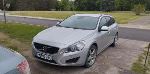 Grey Volvo V60 2012 in Kaunas, with an engine capacity of 1.98 L and mileage of 350 thousand km for 4200 €, photo 10 on AUTOMOTO.COM.LV