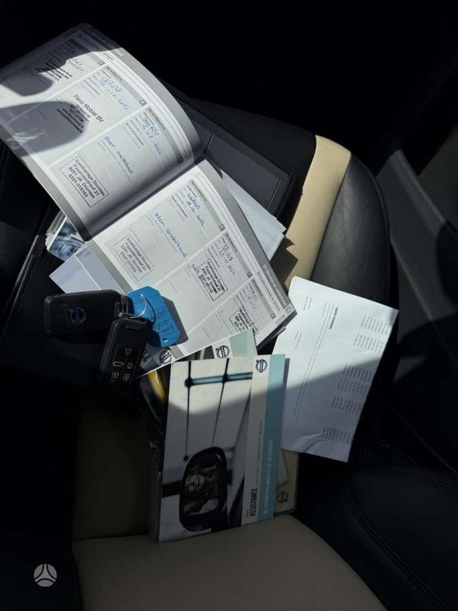 Grey Volvo V60 2012 in Kaunas, with an engine capacity of 1.56 L and mileage of 288 thousand km for 4950 €, photo 21 on AUTOMOTO.COM.LV