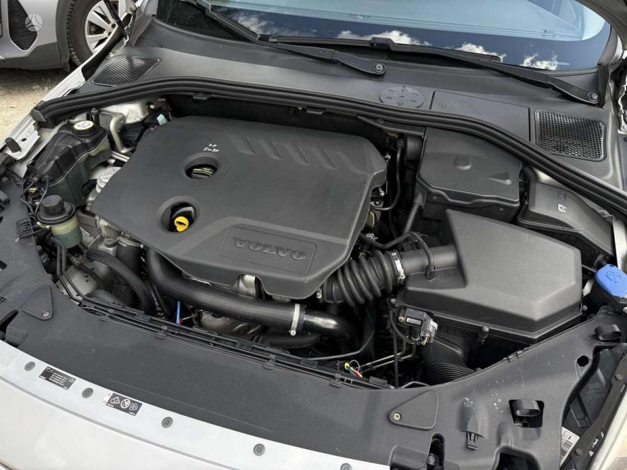 Grey Volvo V60 2012 in Kaunas, with an engine capacity of 1.56 L and mileage of 288 thousand km for 4950 €, photo 24 on AUTOMOTO.COM.LV