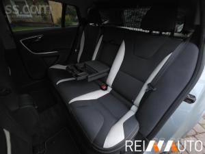 Pelēks Volvo V60 2012 Rīga, ar dzinēja tilpumu 2.00 L un nobraukumu 390 tūkst. km par 6350 €, foto 16 vietnē AUTOMOTO.COM.LV