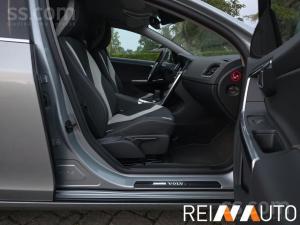 Pelēks Volvo V60 2012 Rīga, ar dzinēja tilpumu 2.00 L un nobraukumu 390 tūkst. km par 6350 €, foto 19 vietnē AUTOMOTO.COM.LV