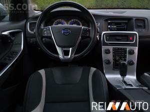 Pelēks Volvo V60 2012 Rīga, ar dzinēja tilpumu 2.00 L un nobraukumu 390 tūkst. km par 6350 €, foto 24 vietnē AUTOMOTO.COM.LV