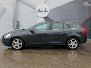 Grey Volvo V60 2012 in Ramuciai, with an engine capacity of 1.60 L and mileage of 219 thousand km for 5450 €, photo 6 on AUTOMOTO.COM.LV