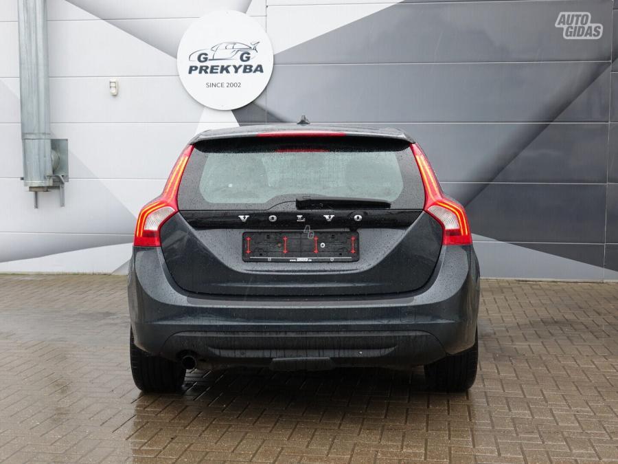 Grey Volvo V60 2012 in Ramuciai, with an engine capacity of 1.60 L and mileage of 219 thousand km for 5450 €, photo 8 on AUTOMOTO.COM.LV
