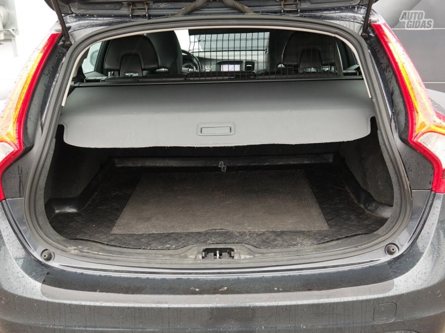 Grey Volvo V60 2012 in Ramuciai, with an engine capacity of 1.60 L and mileage of 219 thousand km for 5450 €, photo 11 on AUTOMOTO.COM.LV
