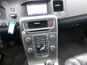 Grey Volvo V60 2012 in Ramuciai, with an engine capacity of 1.60 L and mileage of 219 thousand km for 5450 €, photo 15 on AUTOMOTO.COM.LV