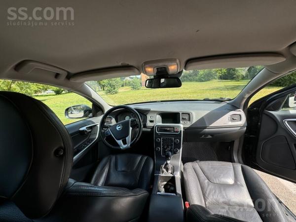 Серый Вольво B60 2012 в Рига, объемом двигателя 1.60 л и пробегом 383 тыс. км за 3500 €, фото 6 на AUTOMOTO.COM.LV