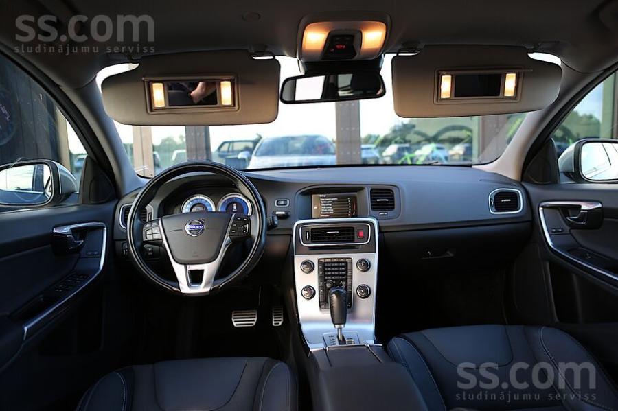 Pelēks Volvo V60 2012 Tukums, ar dzinēja tilpumu 2.00 L un nobraukumu 273 tūkst. km par 6790 €, foto 8 vietnē AUTOMOTO.COM.LV