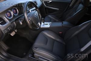 Pelēks Volvo V60 2012 Tukums, ar dzinēja tilpumu 2.00 L un nobraukumu 273 tūkst. km par 6790 €, foto 9 vietnē AUTOMOTO.COM.LV