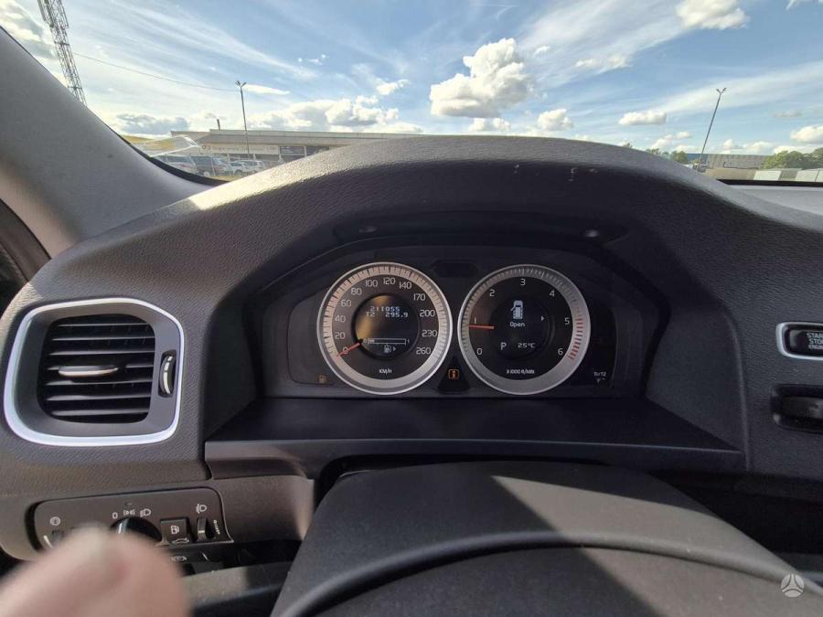 Серый Вольво B60 2012 в Шяуляй, объемом двигателя 1.56 л и пробегом 211 тыс. км за 5700 €, фото 15 на AUTOMOTO.COM.LV