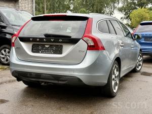Pelēks Volvo V60 2012 Rīga, ar dzinēja tilpumu 2.00 L un nobraukumu 0 tūkst. km par 4200 €, foto 5 vietnē AUTOMOTO.COM.LV