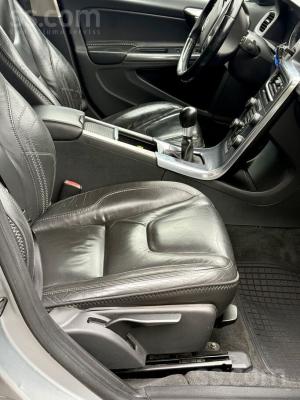 Pelēks Volvo V60 2012 Rīga, ar dzinēja tilpumu 2.00 L un nobraukumu 0 tūkst. km par 4200 €, foto 8 vietnē AUTOMOTO.COM.LV