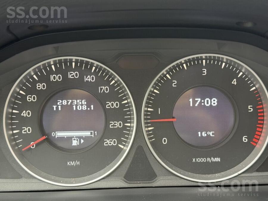 Pelēks Volvo V60 2012 Rīga, ar dzinēja tilpumu 2.00 L un nobraukumu 0 tūkst. km par 4200 €, foto 13 vietnē AUTOMOTO.COM.LV