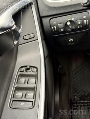 Pelēks Volvo V60 2012 Rīga, ar dzinēja tilpumu 2.00 L un nobraukumu 0 tūkst. km par 4200 €, foto 14 vietnē AUTOMOTO.COM.LV