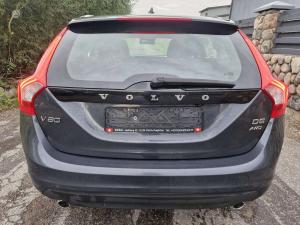 Pelēks Volvo V60 2012 Viļņa, ar dzinēja tilpumu 2.40 L un nobraukumu 213 tūkst. km par 6999 €, foto 4 vietnē AUTOMOTO.COM.LV