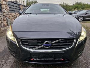 Pelēks Volvo V60 2012 Viļņa, ar dzinēja tilpumu 2.40 L un nobraukumu 213 tūkst. km par 6999 €, foto 7 vietnē AUTOMOTO.COM.LV