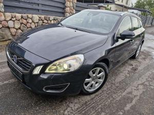 Pelēks Volvo V60 2012 Viļņa, ar dzinēja tilpumu 2.40 L un nobraukumu 213 tūkst. km par 6999 €, foto 9 vietnē AUTOMOTO.COM.LV