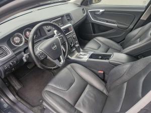 Pelēks Volvo V60 2012 Viļņa, ar dzinēja tilpumu 2.40 L un nobraukumu 213 tūkst. km par 6999 €, foto 13 vietnē AUTOMOTO.COM.LV
