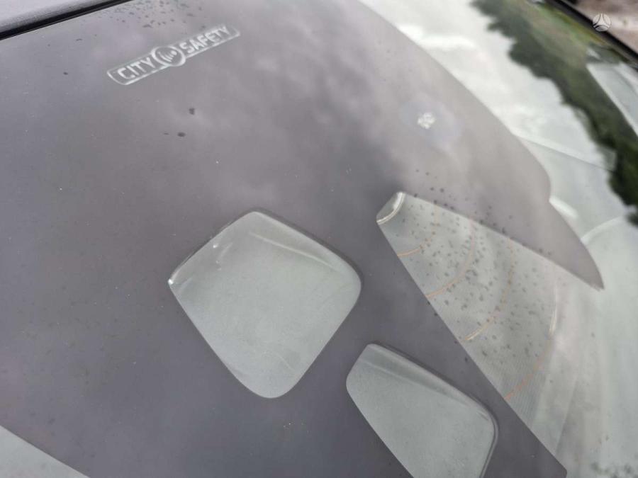 Pelēks Volvo V60 2012 Viļņa, ar dzinēja tilpumu 2.40 L un nobraukumu 213 tūkst. km par 6999 €, foto 21 vietnē AUTOMOTO.COM.LV