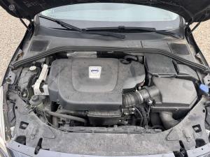 Grey Volvo V60 2012 in Vilnius, with an engine capacity of 2.40 L and mileage of 219 thousand km for 5950 €, photo 19 on AUTOMOTO.COM.LV