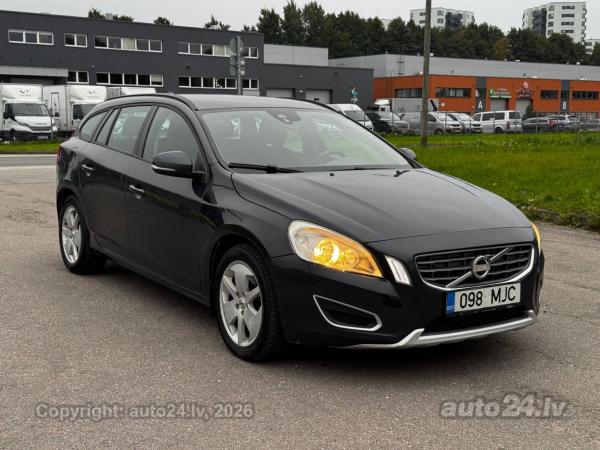 Pelēks Volvo V60 2012 Tallina, ar dzinēja tilpumu 1.60 L un nobraukumu 336 tūkst. km par 3690 €, foto 6 vietnē AUTOMOTO.COM.LV