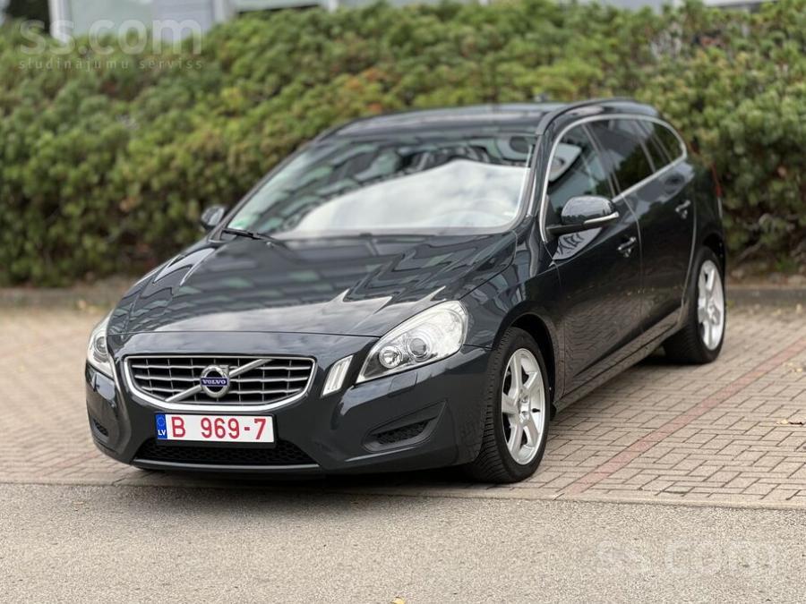Серый Вольво B60 2012 в Рига, объемом двигателя 2.00 л и пробегом 250 тыс. км за 6200 €, фото 1 на AUTOMOTO.COM.LV