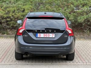 Серый Вольво B60 2012 в Рига, объемом двигателя 2.00 л и пробегом 250 тыс. км за 6200 €, фото 8 на AUTOMOTO.COM.LV