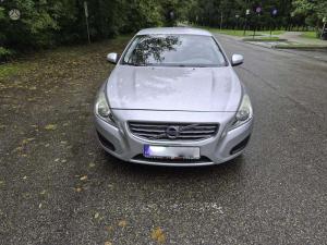 Pelēks Volvo V60 2012 Viļņa, ar dzinēja tilpumu 1.56 L un nobraukumu 215 tūkst. km par 4700 €, foto 6 vietnē AUTOMOTO.COM.LV