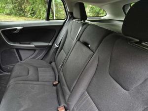 Pelēks Volvo V60 2012 Viļņa, ar dzinēja tilpumu 1.56 L un nobraukumu 215 tūkst. km par 4700 €, foto 9 vietnē AUTOMOTO.COM.LV