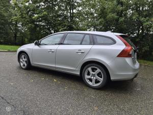 Pelēks Volvo V60 2012 Viļņa, ar dzinēja tilpumu 1.56 L un nobraukumu 215 tūkst. km par 4700 €, foto 15 vietnē AUTOMOTO.COM.LV