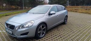 Grey Volvo V60 2013 in Varena, with an engine capacity of 2.40 L and mileage of 420 thousand km for 7500 €, photo 2 on AUTOMOTO.COM.LV