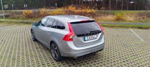 Grey Volvo V60 2013 in Varena, with an engine capacity of 2.40 L and mileage of 420 thousand km for 7500 €, photo 4 on AUTOMOTO.COM.LV