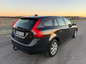 Grey Volvo V60 2013 in Tallinn, with an engine capacity of 2.00 L and mileage of 303 thousand km for 6990 €, photo 4 on AUTOMOTO.COM.LV