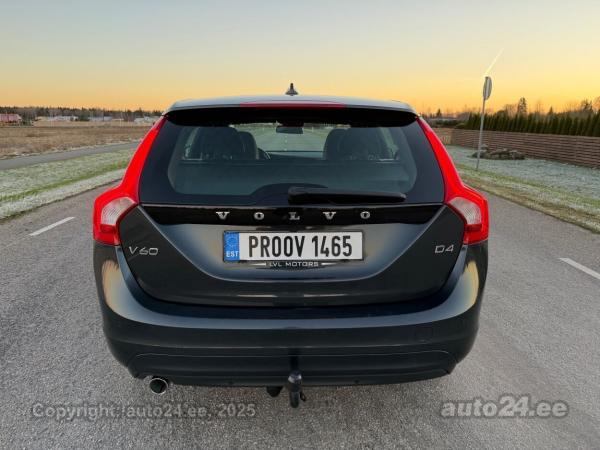 Pelēks Volvo V60 2013 Tallina, ar dzinēja tilpumu 2.00 L un nobraukumu 303 tūkst. km par 6990 €, foto 11 vietnē AUTOMOTO.COM.LV