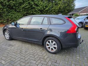 Pelēks Volvo V60 2013 Viļņa, ar dzinēja tilpumu 1.56 L un nobraukumu 258 tūkst. km par 5700 €, foto 8 vietnē AUTOMOTO.COM.LV