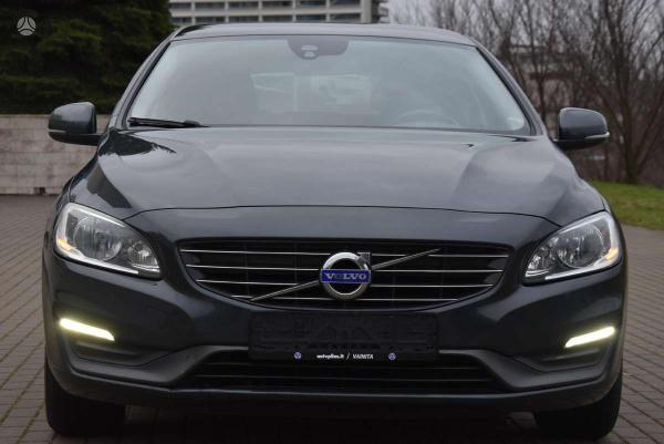 Grey Volvo V60 2013 in Vilnius, with an engine capacity of 1.56 L and mileage of 247 thousand km for 5700 €, photo 5 on AUTOMOTO.COM.LV
