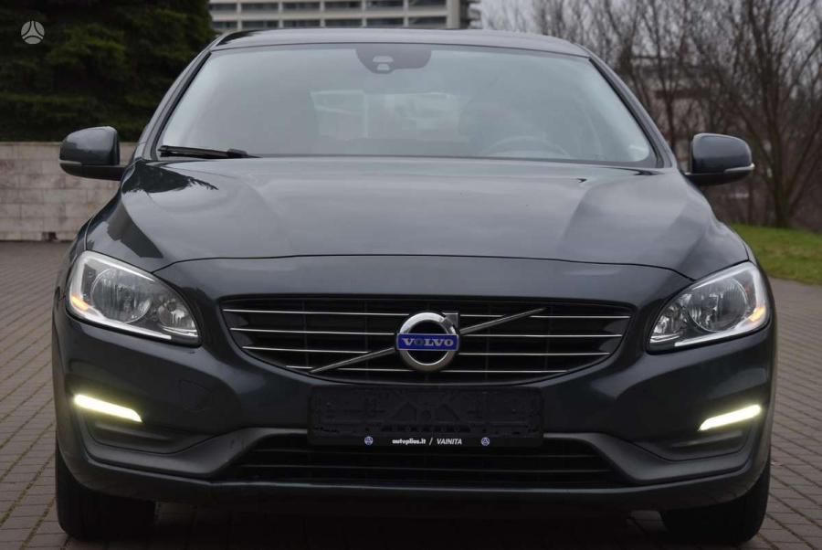 Pelēks Volvo V60 2013 Viļņa, ar dzinēja tilpumu 1.56 L un nobraukumu 247 tūkst. km par 5700 €, foto 5 vietnē AUTOMOTO.COM.LV