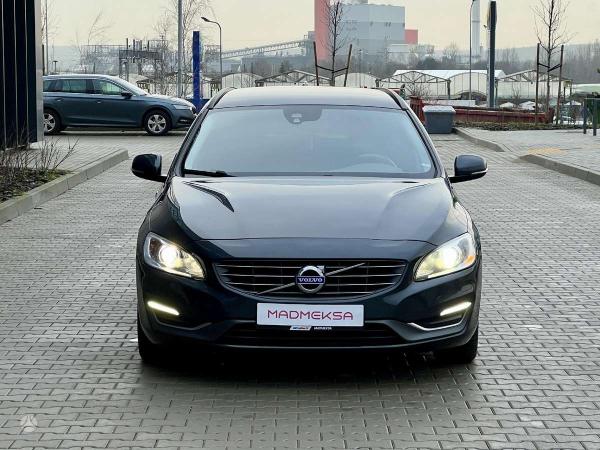 Pelēks Volvo V60 2013 Viļņa, ar dzinēja tilpumu 2.40 L un nobraukumu 215 tūkst. km par 8490 €, foto 5 vietnē AUTOMOTO.COM.LV