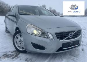 Pelēks Volvo V60 2013 Marijampole, ar dzinēja tilpumu 1.60 L un nobraukumu 258 tūkst. km par 6350 €, foto  vietnē AUTOMOTO.COM.LV