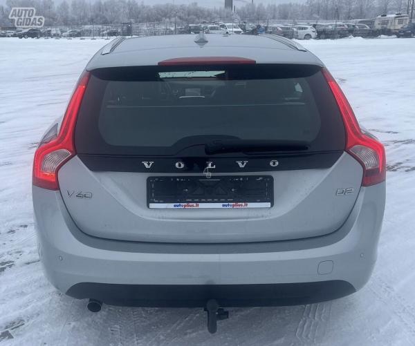 Grey Volvo V60 2013 in Marijampole, with an engine capacity of 1.60 L and mileage of 258 thousand km for 6350 €, photo 6 on AUTOMOTO.COM.LV