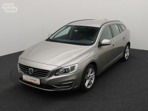 Pelēks Volvo V60 2013 Viļņa, ar dzinēja tilpumu 2.40 L un nobraukumu 212 tūkst. km par 9499 €, foto  vietnē AUTOMOTO.COM.LV