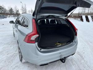 Grey Volvo V60 2013 in Alytus, with an engine capacity of 2.40 L and mileage of 295 thousand km for 6950 €, photo 14 on AUTOMOTO.COM.LV