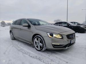 Grey Volvo V60 2013 in Vilnius, with an engine capacity of 2.40 L and mileage of 290 thousand km for 7800 €, photo 2 on AUTOMOTO.COM.LV