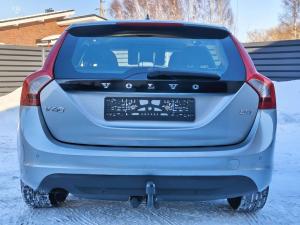 Grey Volvo V60 2013 in Klaipeda, with an engine capacity of 1.98 L and mileage of 298 thousand km for 5950 €, photo 17 on AUTOMOTO.COM.LV