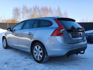 Grey Volvo V60 2013 in Klaipeda, with an engine capacity of 1.98 L and mileage of 298 thousand km for 5950 €, photo 20 on AUTOMOTO.COM.LV