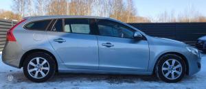 Grey Volvo V60 2013 in Klaipeda, with an engine capacity of 1.98 L and mileage of 298 thousand km for 5950 €, photo 27 on AUTOMOTO.COM.LV