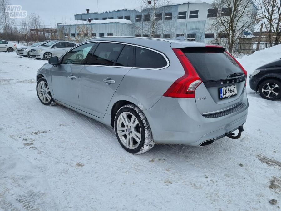 Grey Volvo V60 2013 in Radviliskis, with an engine capacity of 2.40 L and mileage of 308 thousand km for 7500 €, photo 6 on AUTOMOTO.COM.LV