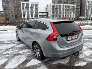 Grey Volvo V60 2013 in Vilnius, with an engine capacity of 2.40 L and mileage of 245 thousand km for 6250 €, photo 5 on AUTOMOTO.COM.LV